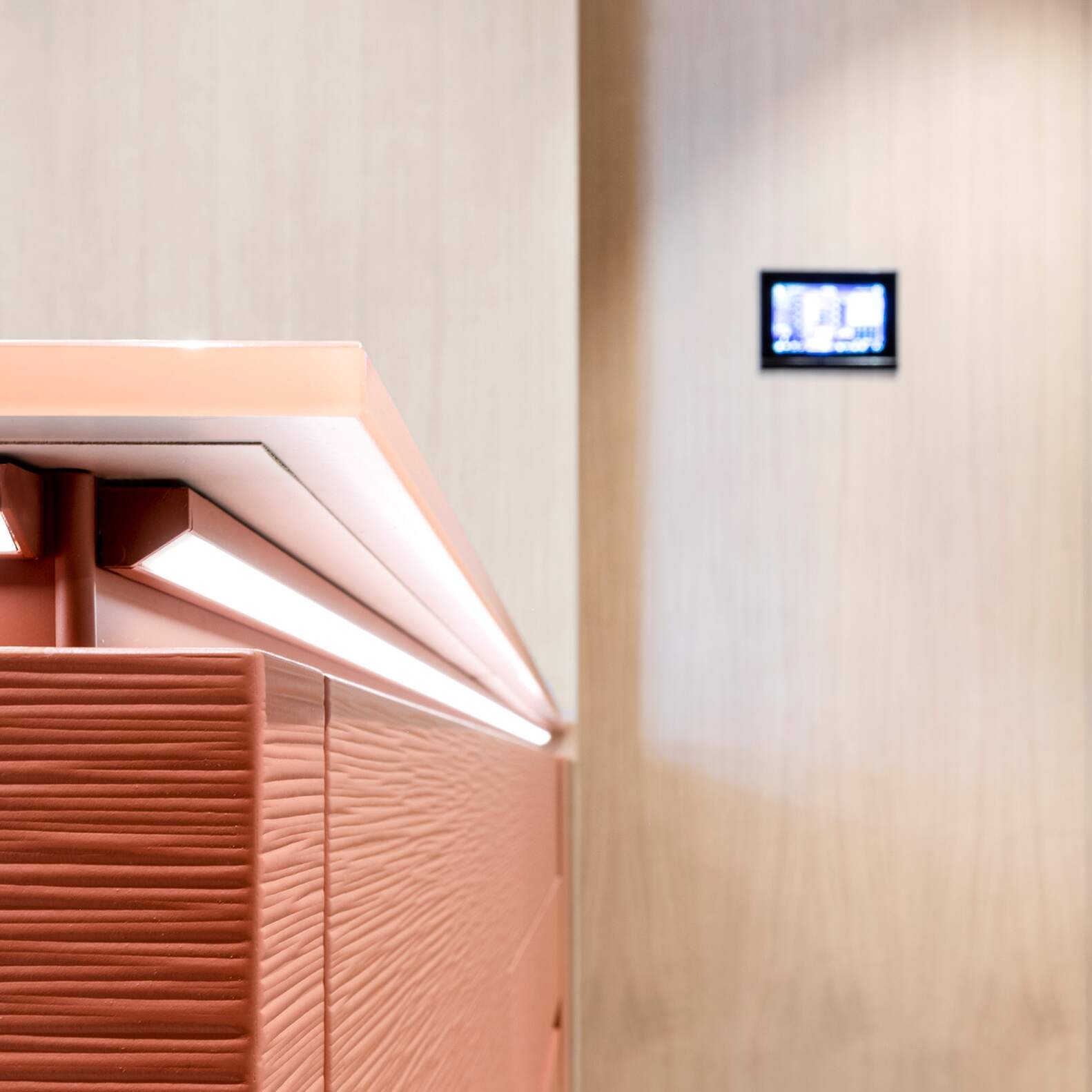 KNX LED controller – precise lighting control