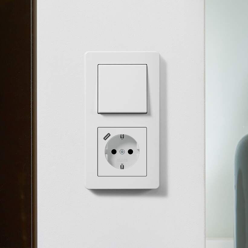 JUNG SCHUKO® socket with USB - Always the best connections