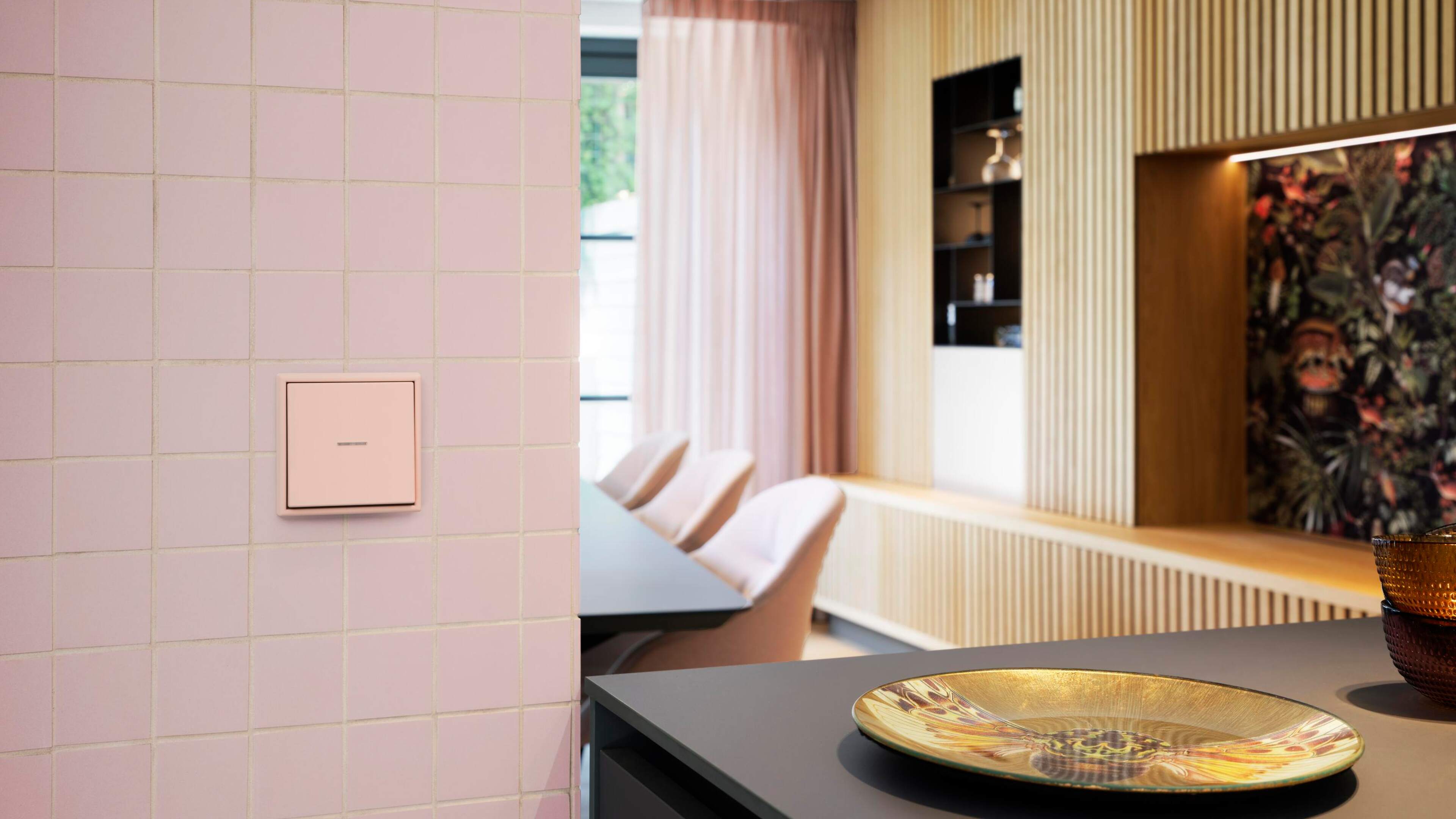 JUNG HOME – Flexible Bedienung der Funktionen