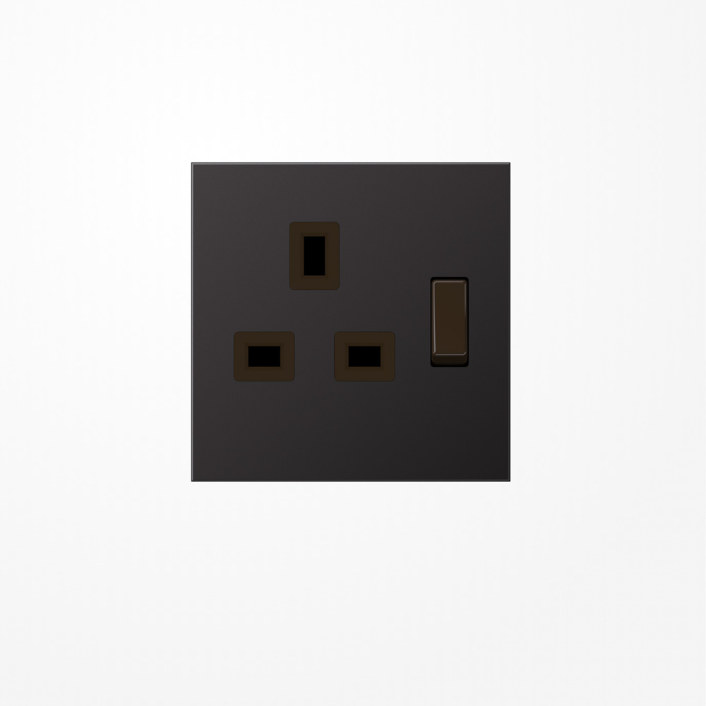 Switched socket, British Standard, classic brass | ME 3171 C